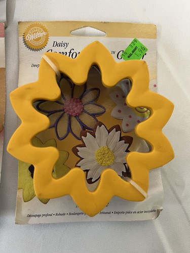 Wilton Comfort Grip Cookie Cutters Lot Bear Butterfly Cake Square ...