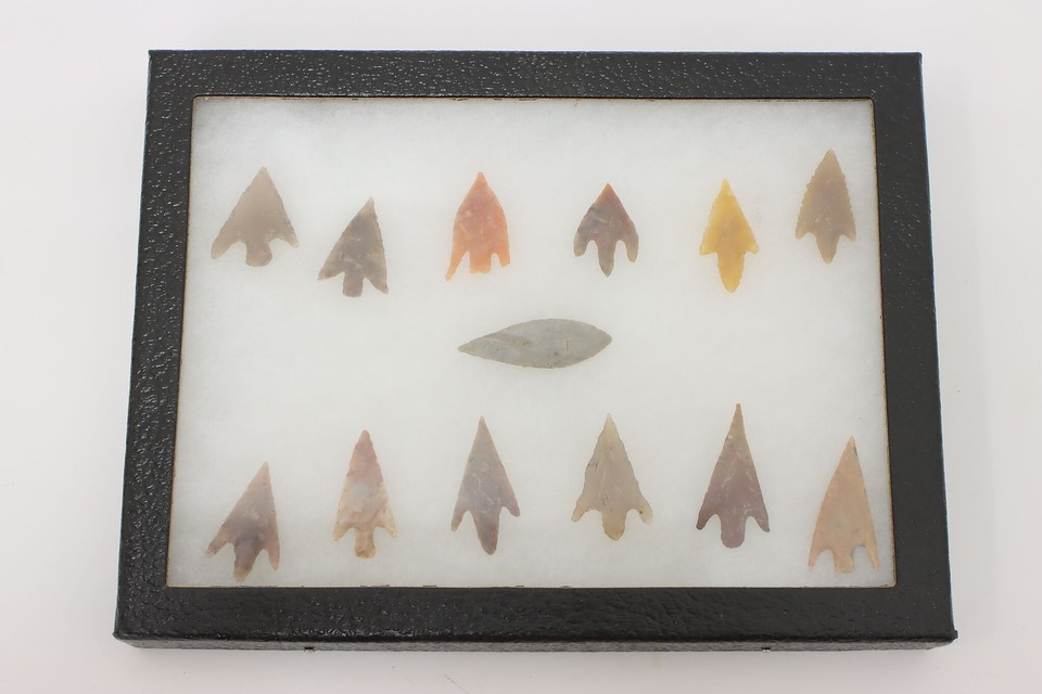 Indigenous Antique Arrowhead Collection in Case #44763 | eBay