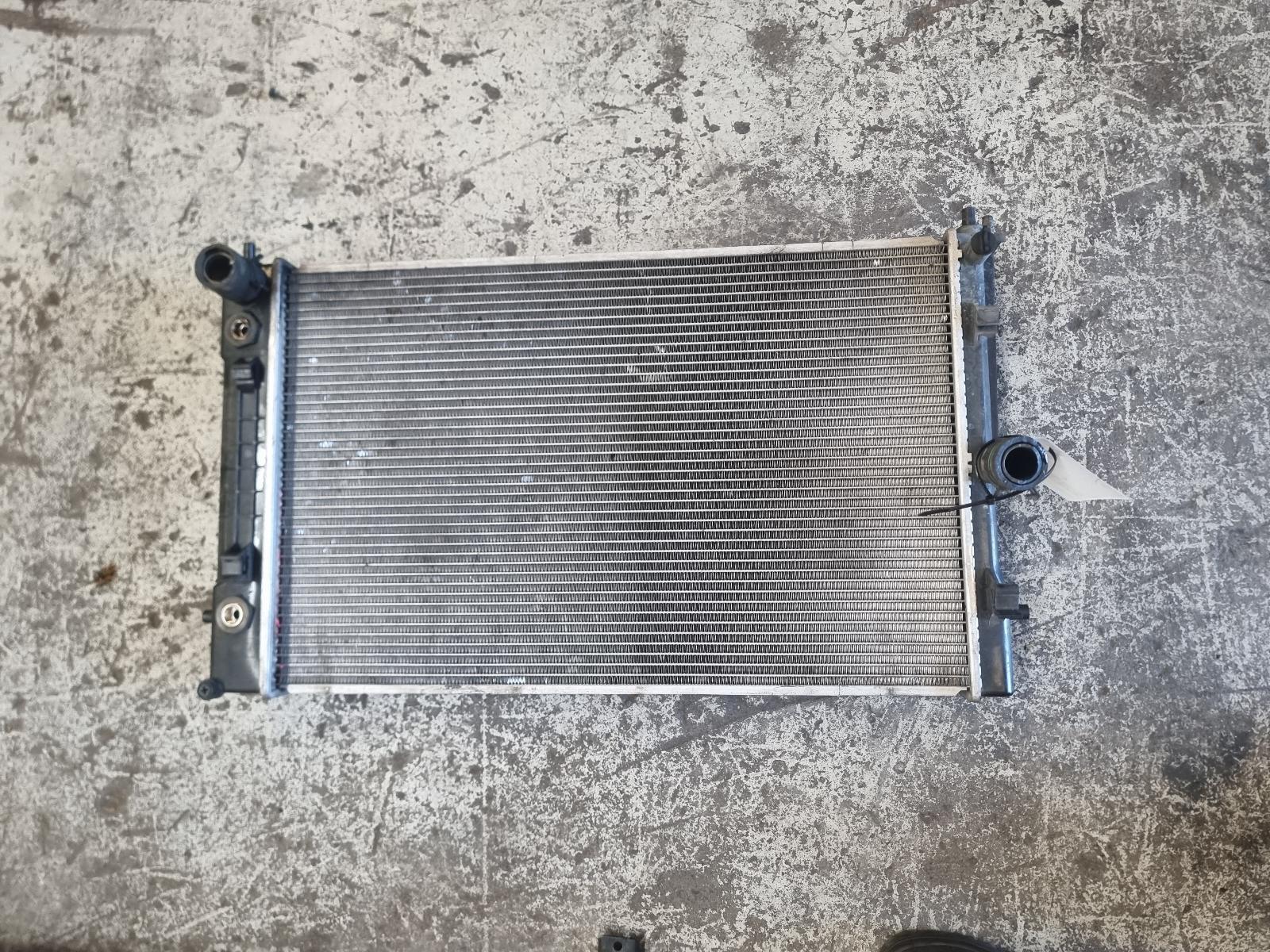 HOLDEN COMMODORE RADIATOR AUTO, V6, VZ, 08/04-09/07 04 05 06 07 | eBay ...