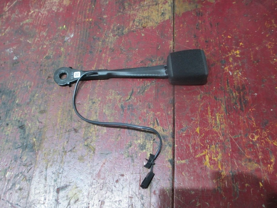 AUDI A3 2023 BUCKLE FRONT LEFT OR RIGHT SIDE 8Y0857755 | eBay UK