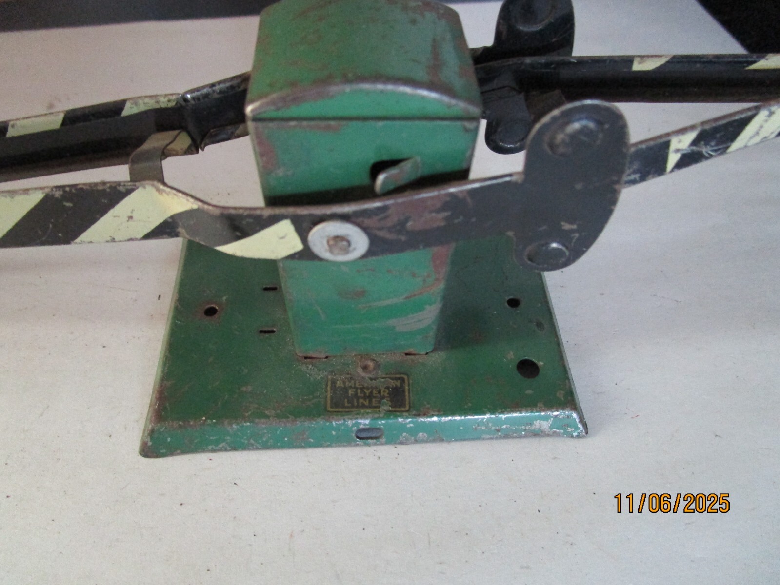 American Flyer, O/Standard Gauge, Manual Prewar Crossing Gate | eBay
