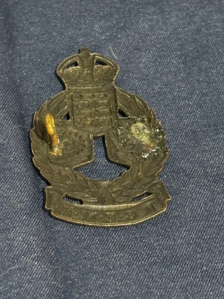 Canadian Army 1944-49 cap badge RCEME (one lug missing) | eBay