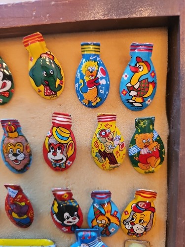 Collection Of 32 VINTAGE Metal Tin Litho Toys Noisemakers Party ...