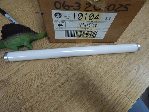 NEW GE F14T8/CW 14W Cool White Fluorescent Bulb, Lot of 22*FREE ...