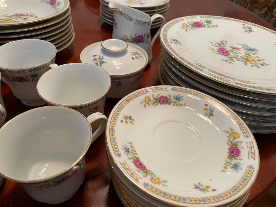 LiLing Fine China Yung Shen Ling Rose 37 Piece Dinnerware Set | eBay