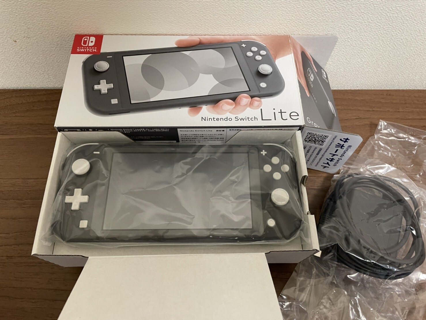 Nintendo Switch Lite Various colors Used Very good Fast Console box ...