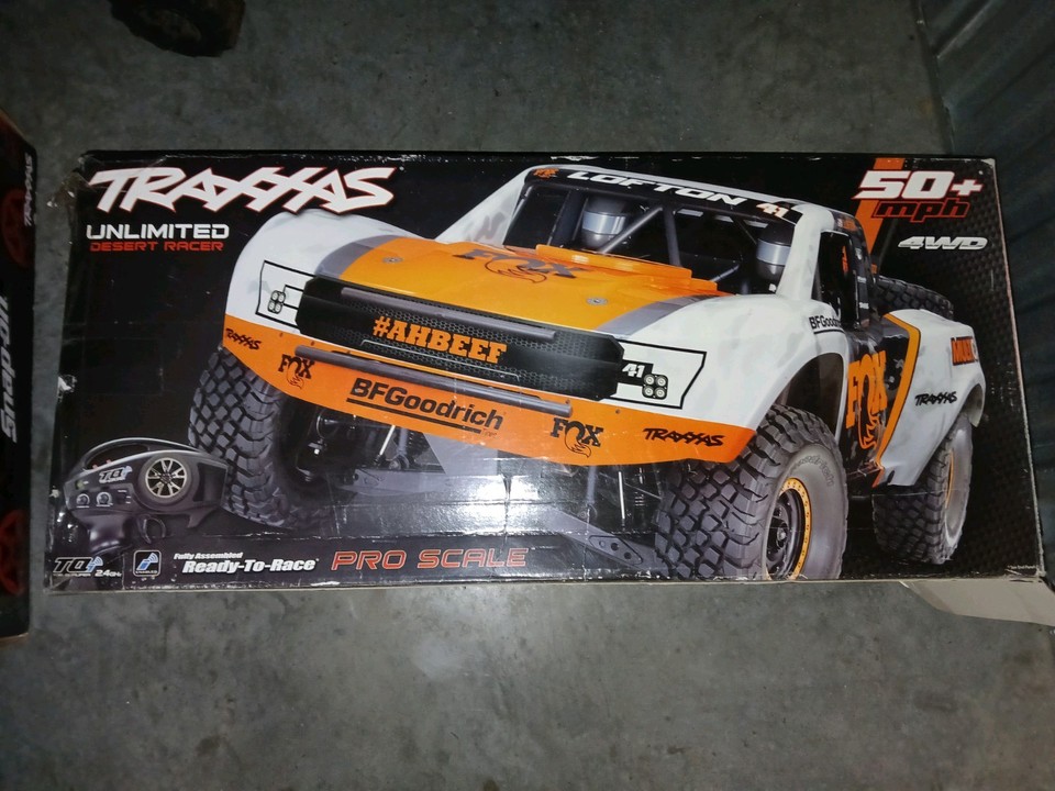 Traxxas Unlimited Desert Racer UDR 6S RTR 4WD Race Truck (Fox) w/LED ...