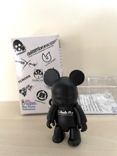 Toy2r 2.5" Designer Qee Club 2r Hong Kong Series Key Chain Kidrobot Art ...