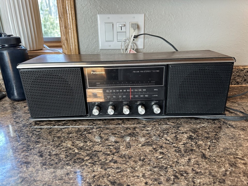 Panasonic AM/FM Table Radio Stereo Model RE-7345 **EXCELLENT** VIDEO | eBay