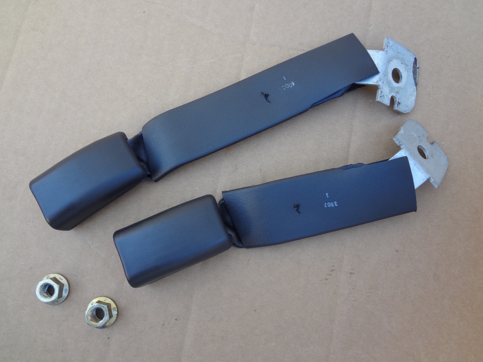 2003 - 2004 MUSTANG SVT COBRA 4.6 LH & RH REAR SEAT BELT BUCKLES OEM SKU# E153 | eBay