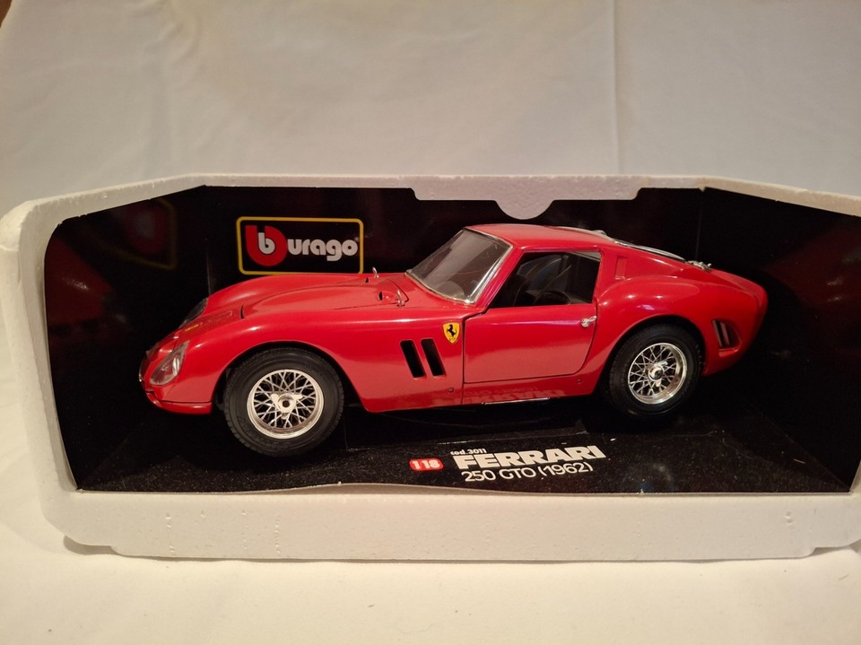 Burago 1/18 Scale Die Cast Model Ferrari 250GTO (1962) - Red Boxed ...