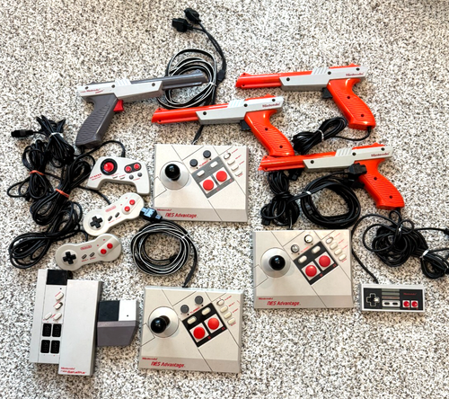 Lot of Official Nintendo Brand OEM Original NES Controllers, Guns ...