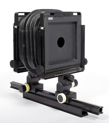 Arca Swiss Discovery 4X5 camera with telescoping rail & universal ...