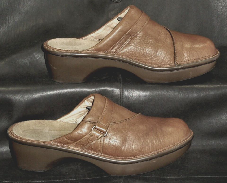 Naot women's tan glove leather closed toe slide mule clog shoes size ...