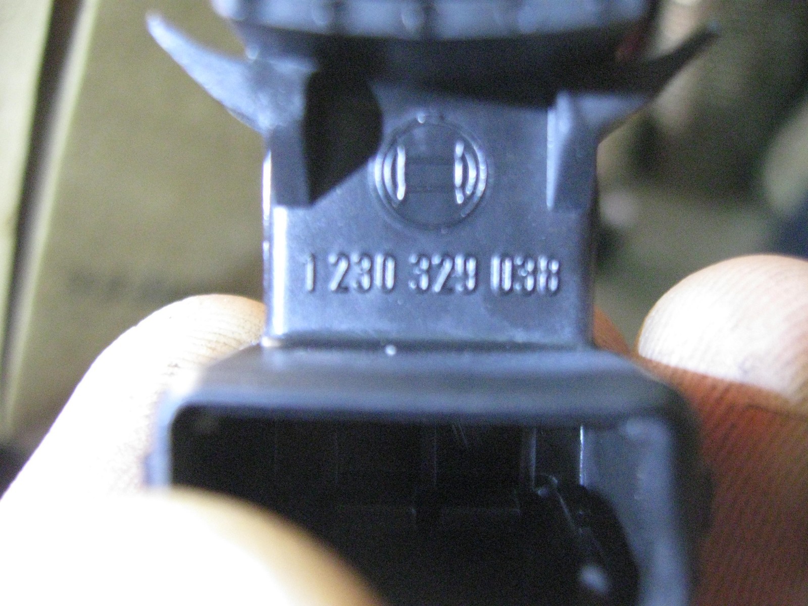 Origina Bosch 1230329036 Car Terminal Connector Flange BMW Audi VW Benz ...