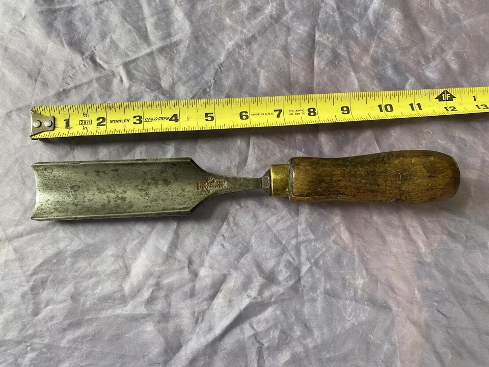 VINTAGE BUCK BROS 1 1/2 INCH” WIDE NO 6 TURNING GOUGE CHISEL - VERY ...