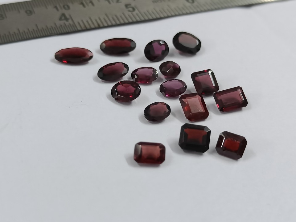Garnet / Rhodolite Mix Shape Mix Color 16 Pcs. 32 Cts. Natural Gemstone ...