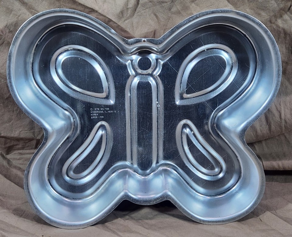 Wilton Butterfly, Blue Ribbon, Balloon, Sailboat, Hamburger, Goose ...