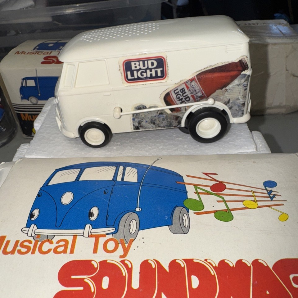 Vintage Tamco 1970s rare BUD LIGHT SOUNDWAGON VW Bus Record Player w ...