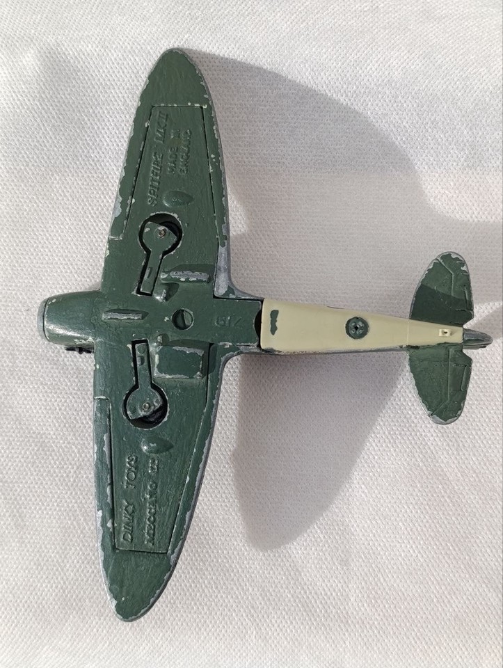 RARE DINKY TOYS 719 RAF SUPERMARINE SPITFIRE MK2 WW2 FIGHTER AEROPLANE ...