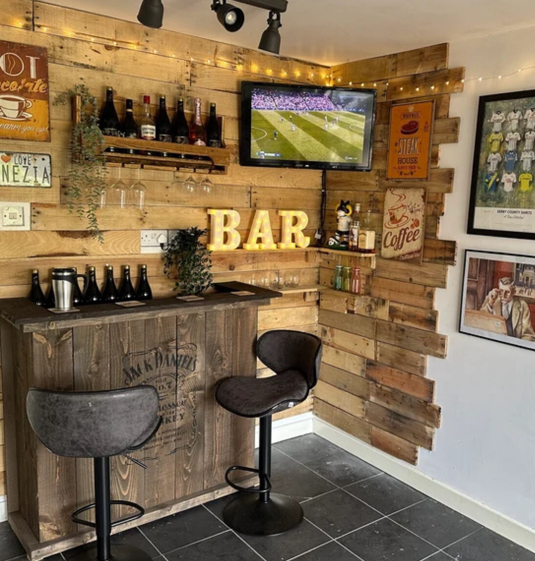 Luxury Man Cave Bar Ideas