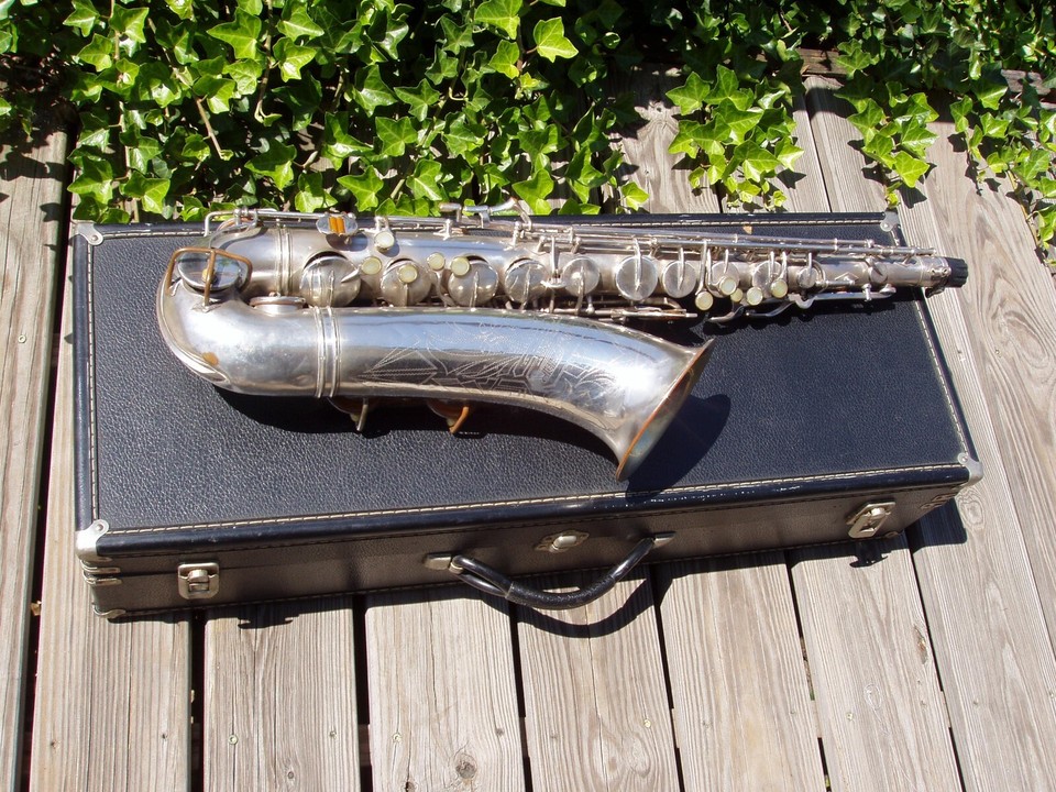 BUESCHER ARISTOCRAT SILVER TENOR SAX...Vintage 1935+..Low Pitch True ...