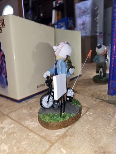 2019 MR MET NEW YORK METS Mascot STRANGER THINGS BOBBLE HEAD NY Netflix ...