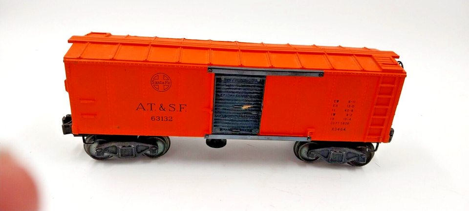 O Scale Trains Lionel 41' Santa Fe ATSF 63132 Box Car W/PERSON INSIDE ...