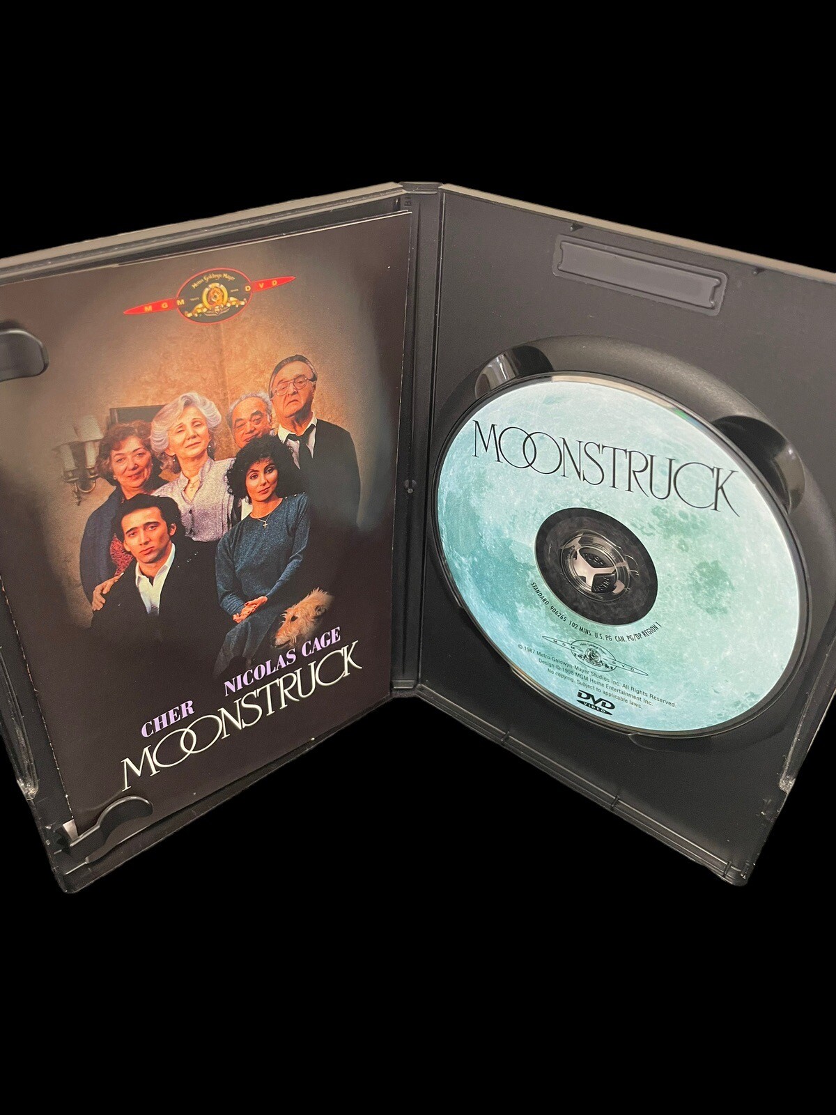 Cher DVD Moonstruck 1987 Starring Cher, Nicolas Cage & Olympia Dukakis ...