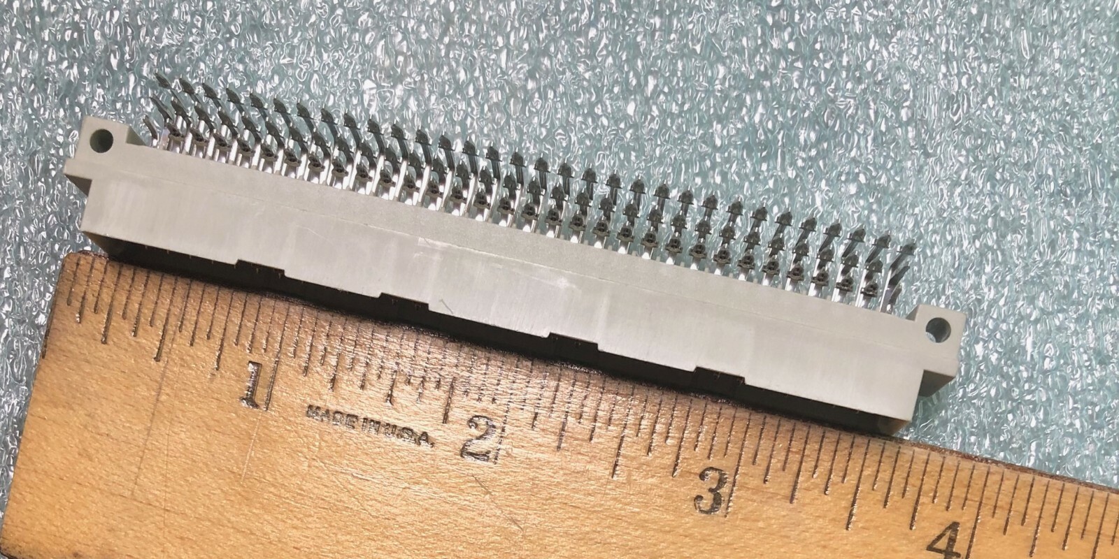 ERNI 914421 DIN Connector 96 Pin 3 Row 2A 50V Type C R/A **NEW** Qty.1 ...