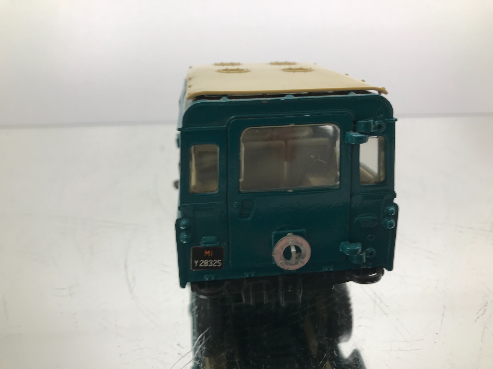 POLISTIL S49 LAND ROVER DEFENDER 109 LHD -GREEN 1:25 very rare- GOOD ...