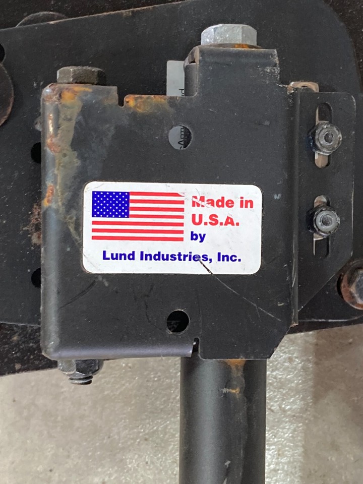 Lund Industries Universal Swing Away Police Console Mount UNV-SASM | eBay