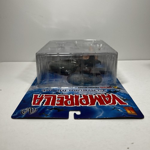 Vampirella Action Figure Clayburn Moore Action Collectibles Harris ...