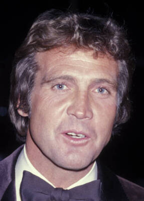 Lee Majors at 34th Annual Golden Globe Awards on January 29 1977 a- Old ...