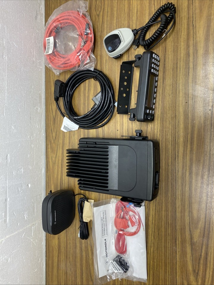 Motorola MCS2000 VHF 110w Mobile Transceiver Radio with Hand Mic and ...