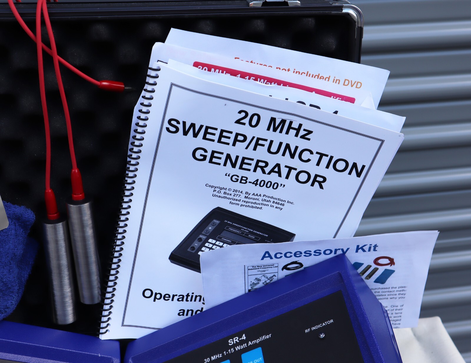 GB4000 Rife Frequency Generator w SR4 Amplifier in Travel Case Paddles ...