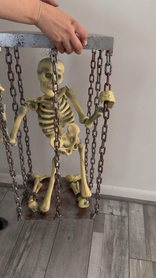 Rare VTG Gemmy X Large Shaking Screaming Light Up Skeleton In A Cage w ...