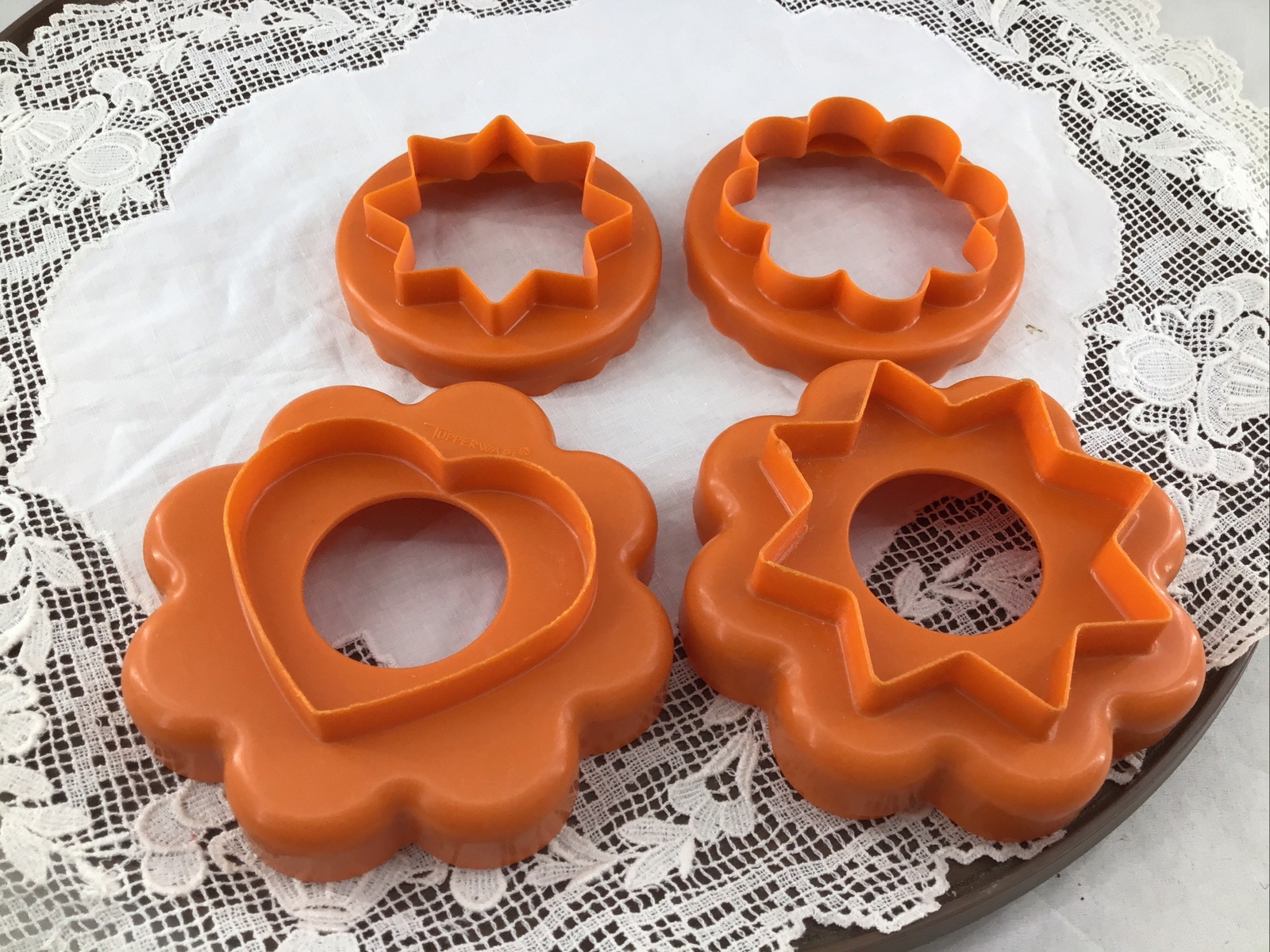 Set of 5 Tupperware Nesting Cookie Cutters Orange Heart Floral Scallop ...
