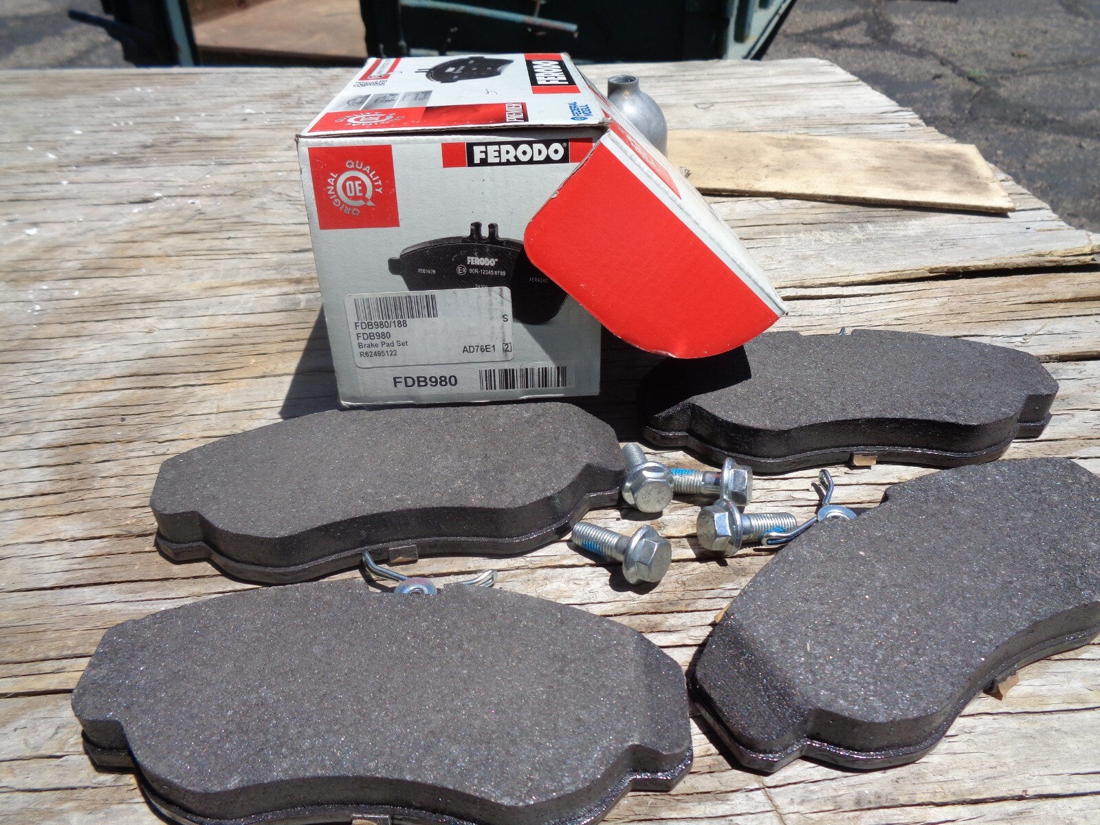 Set of Ferodo FDB980 Land Rover Front Brake Pads for sale online | eBay