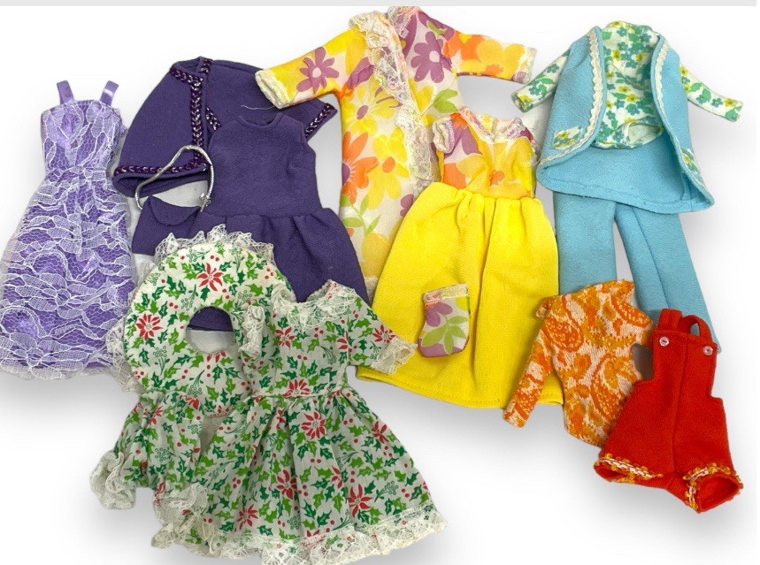 Vintage 1968 Barbie Double Doll Case w/ 30+ Clothes Shoes Accessories ...