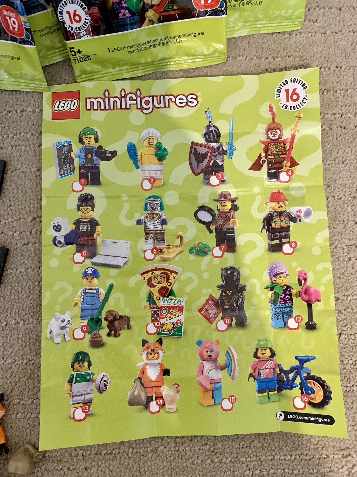 Rugby Player LEGO 71025 - Series 19 Minifigure #13 As New with packet ...