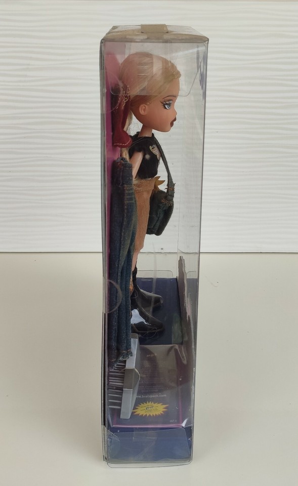 Cloe Bratz Strut It New Vintage Sealed From Bratzpack Gig Dolls MGA ...