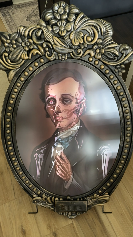 Disney’s Huge Haunted Mansion Master Gracey Portrait Animated Haunted ...