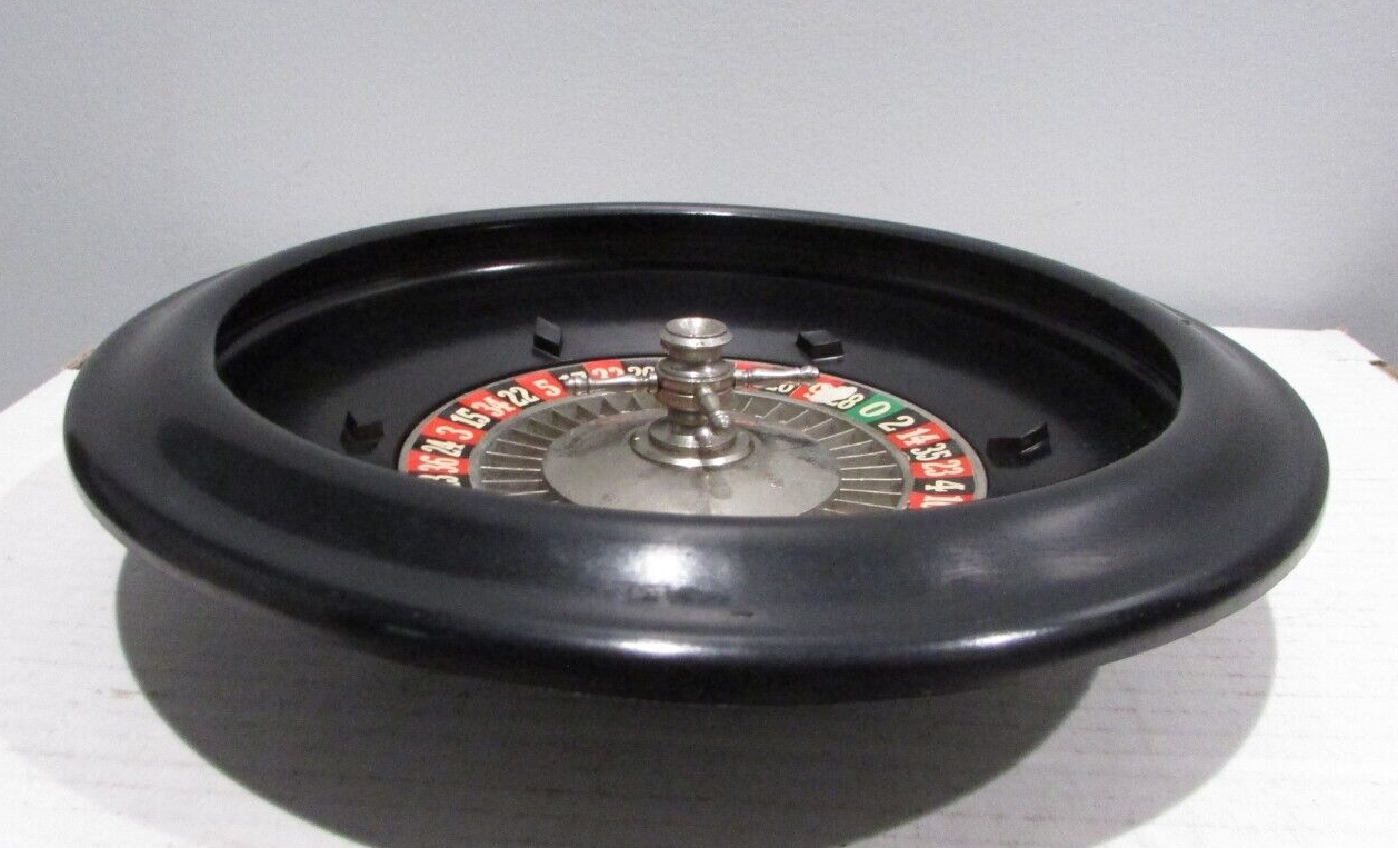 Vintage Bakelite Roulette Wheel Mini Home Casino METRO GAMES | eBay