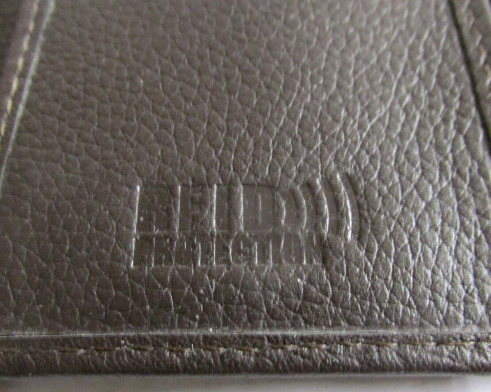 George Brown Leather Tri-Fold Wallet with Wing RFID Protected New ...