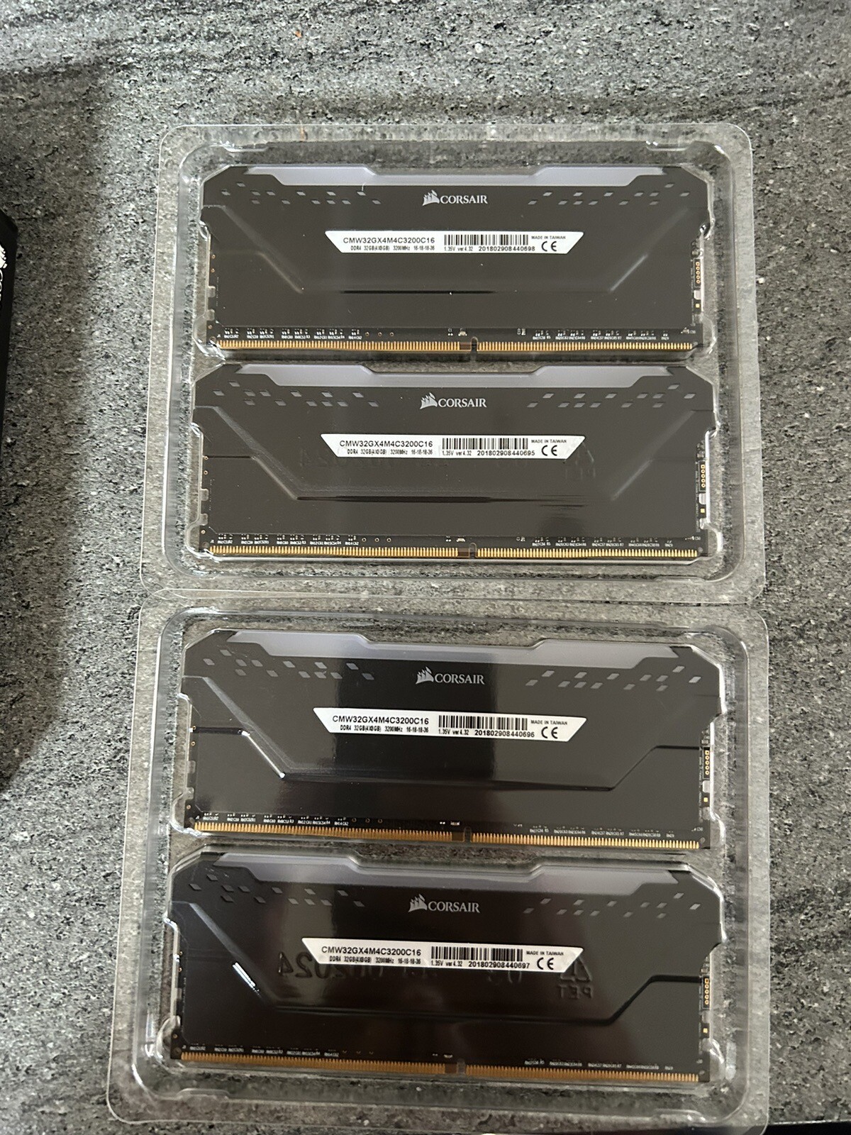 Corsair Vengeance RGB Pro 8GB DDR4 Memory Card Kit - CMW32GX4M4C3200C16 ...