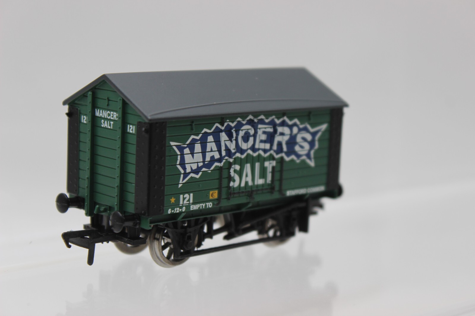 Bachmann 33-177 OO Gauge 10 Ton Salt Wagon 'Mangers Salt' 121 | eBay UK