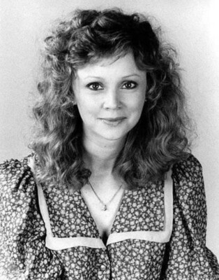 BEAUTIFUL SHELLEY LONG 8X10 Photo | eBay