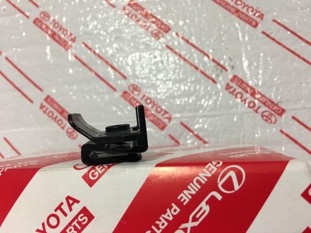 Lexus 5387958010 Genuine OEM Factory Original Bumper Cover Retainer for ...