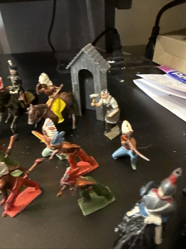 Large Lot 42+ vintage Cast Metal soldiers British And Indians Native ...